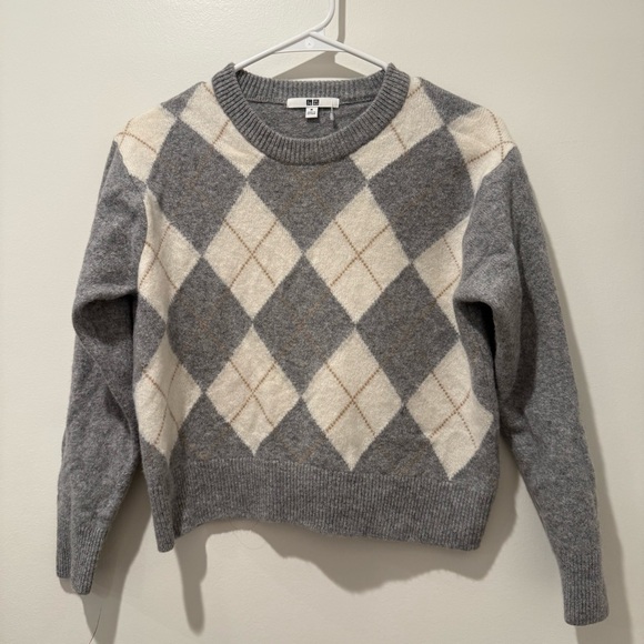 Uniqlo | Sweaters | 0 Merino Wool Uniqlo Sweater | Poshmark